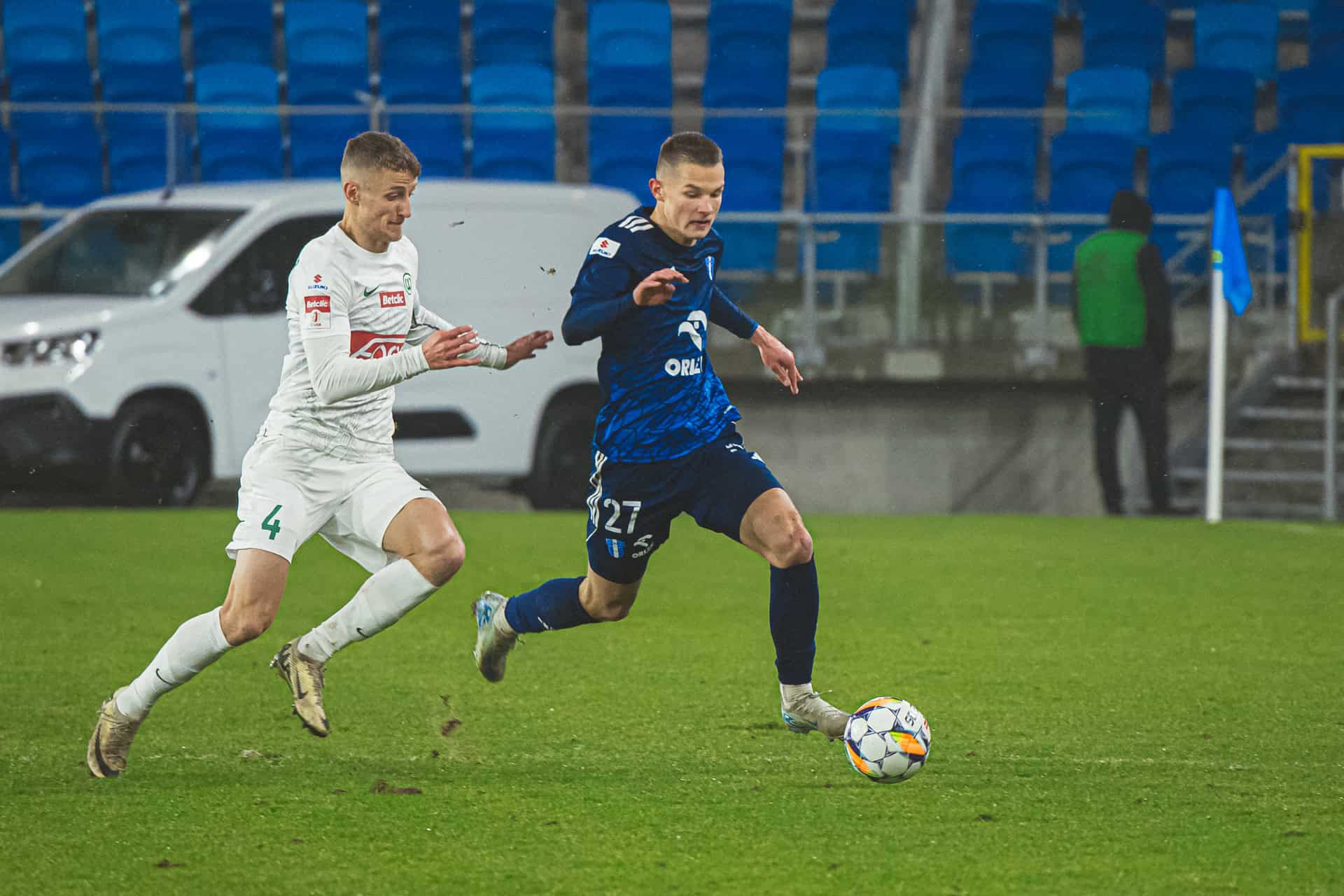 Wychowanek z nowym kontraktem! - nafciarski.pl